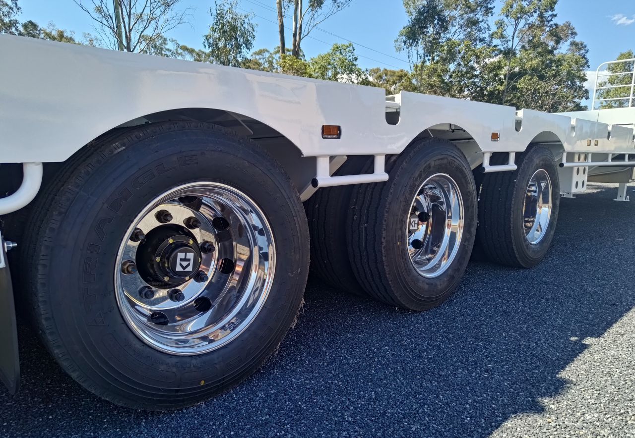 2025 Lustec Tri Axle Drop Deck Widener For Sale At $175,000 In ...