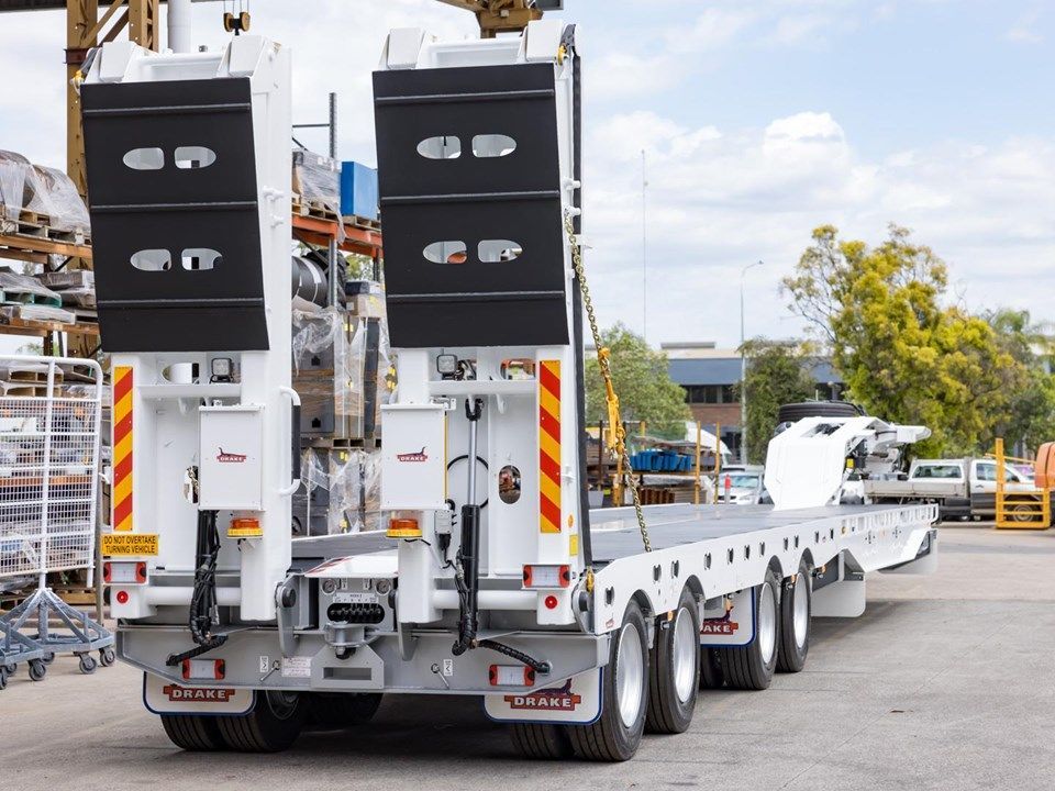 Drake Full Widener Hydraulic Widening Low Loader For Sale At $341,000 ...