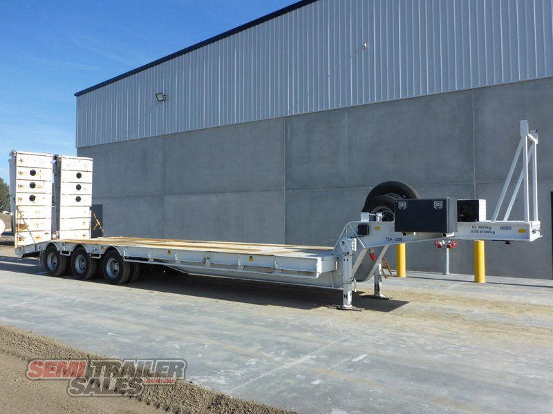 2011 Stoodley 43.5ft Tri Axle Float Low Loader With Bi-fold Ramps Low ...