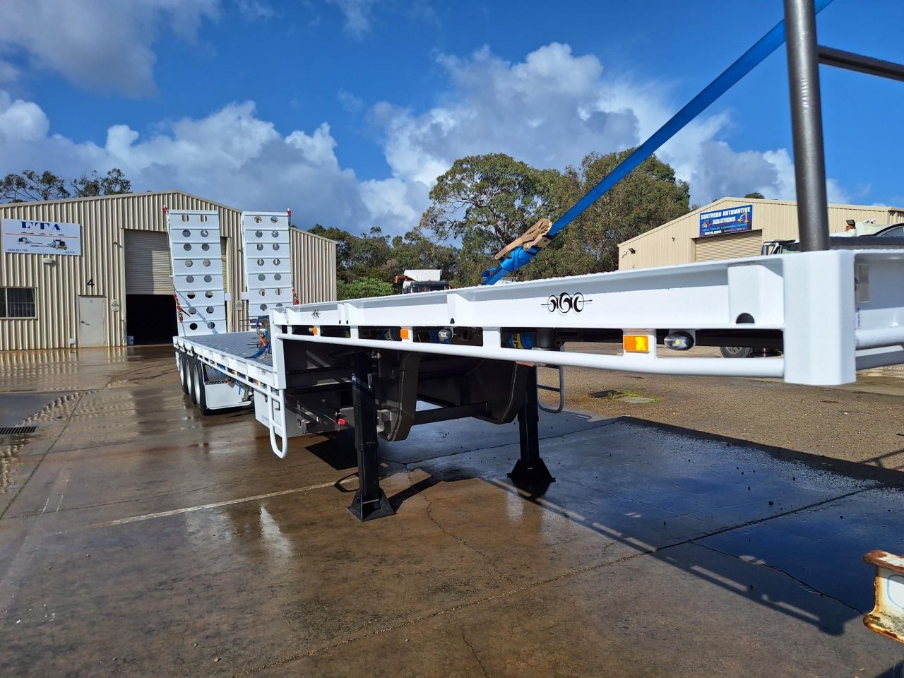 2025 New Drop Deck Bi-fold Ramps - Paint Your Color - Equipment ...